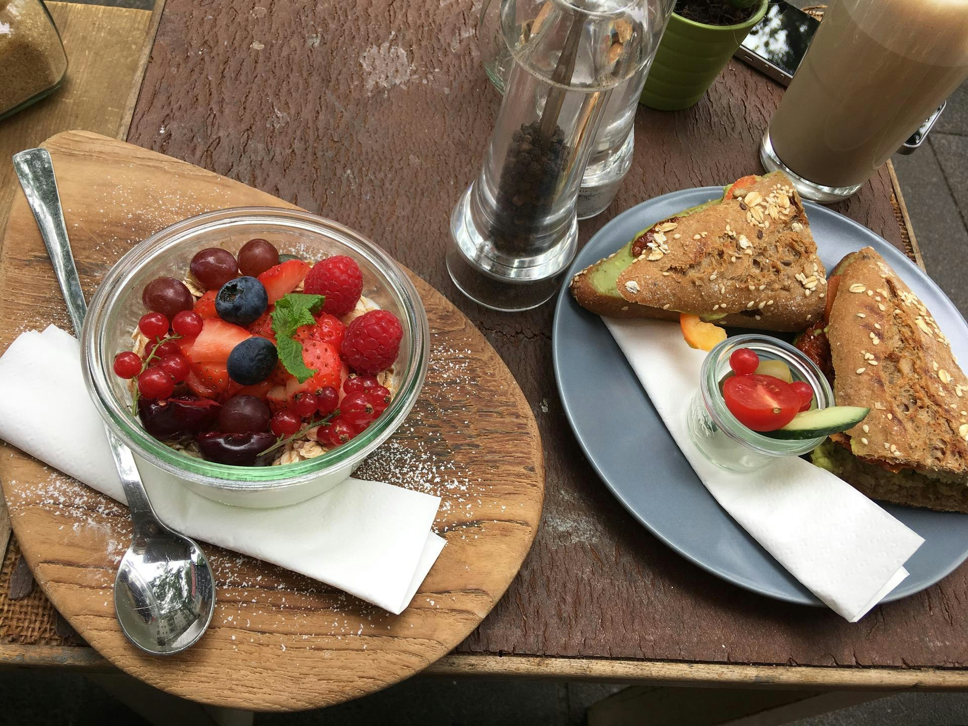 Elegantes Cafes Zum Fruhstucken In Der Nahe Bilder