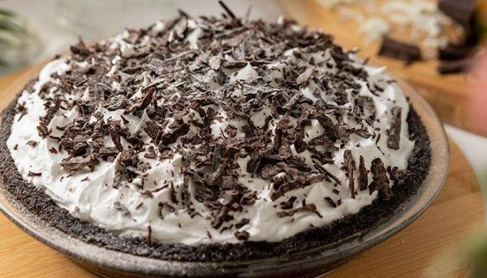 No-bake chocolate cream pie