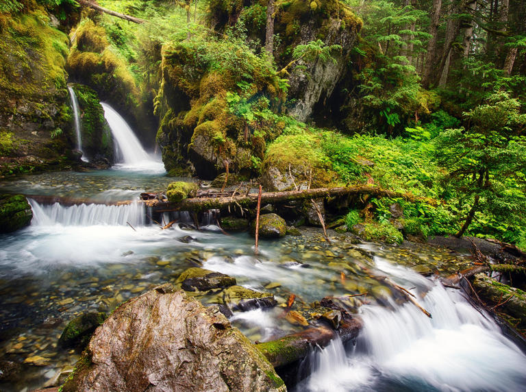 This charming Alaska town is only 30 minutes from Anchorage