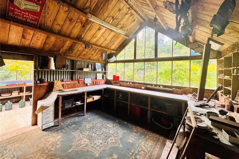 Welsh cottage looks like it's sat in the Australian outback