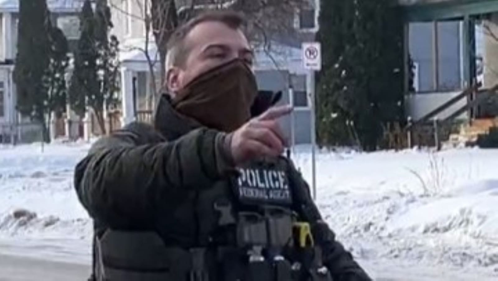 Renee Nicole Good's shooter is a 'tremendous father and husband', says ...