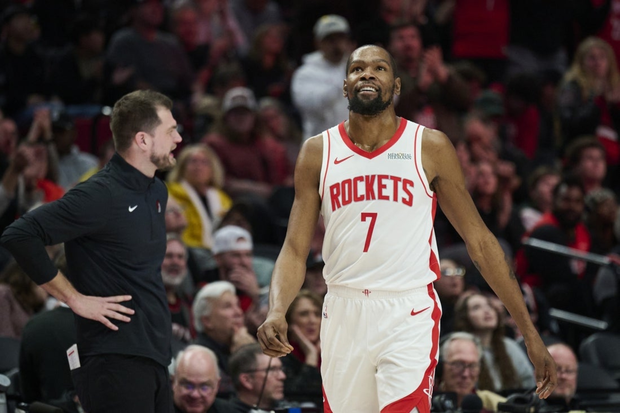 Kevin Durant, Rockets aim for complete effort vs. Kings