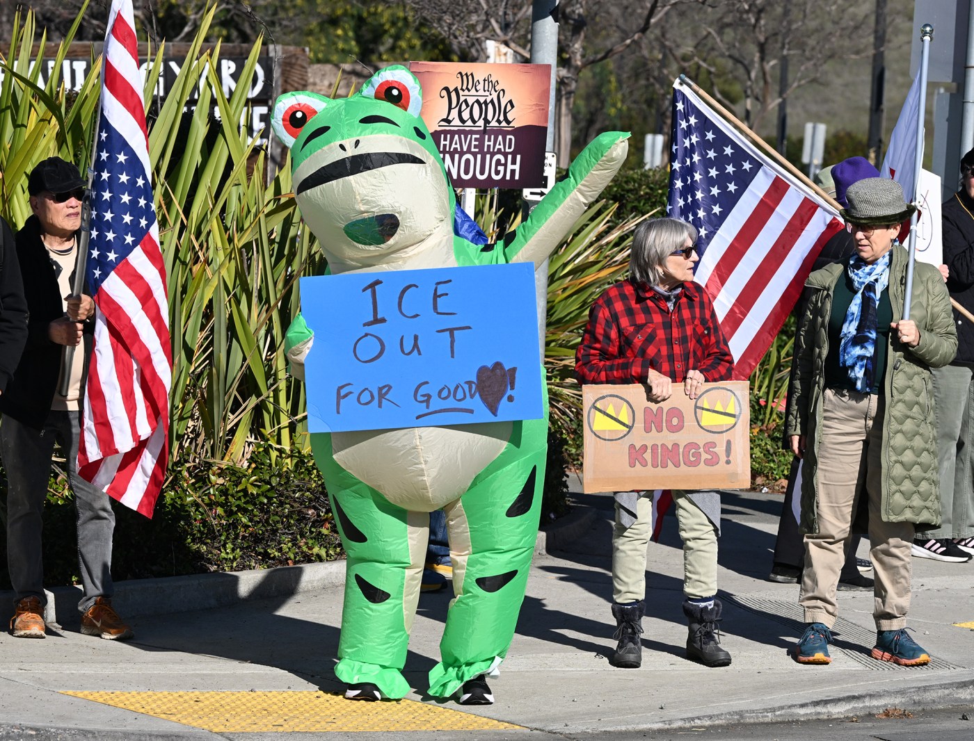 Citizens shows up to protest, ‘crush ICE’
