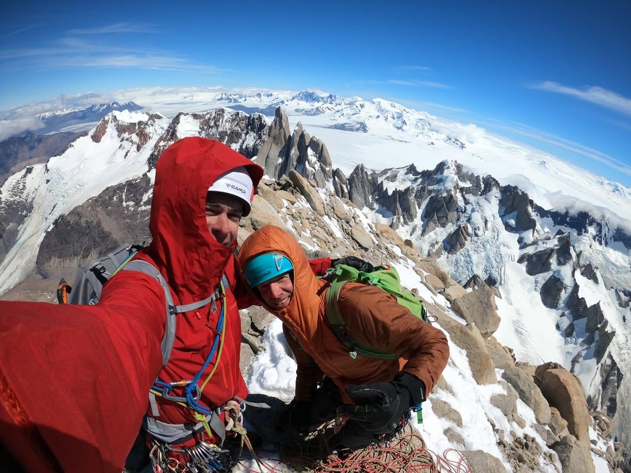 Filippo Lisignoli in vetta al leggendario Fitz Roy: impresa in Patagonia