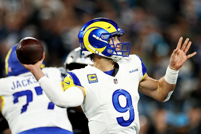Stafford’s late TD pass to Parkinson lifts the Rams past the Panthers