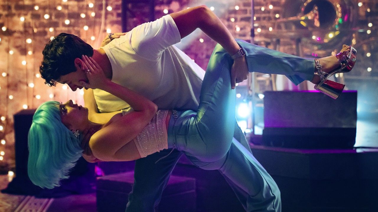 How Alex and Poppy’s dance scene in People We Meet on Vacation pays ...