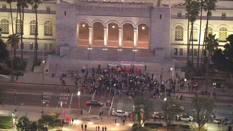 Crowds protest federal immigration activity in downtown Los Angeles