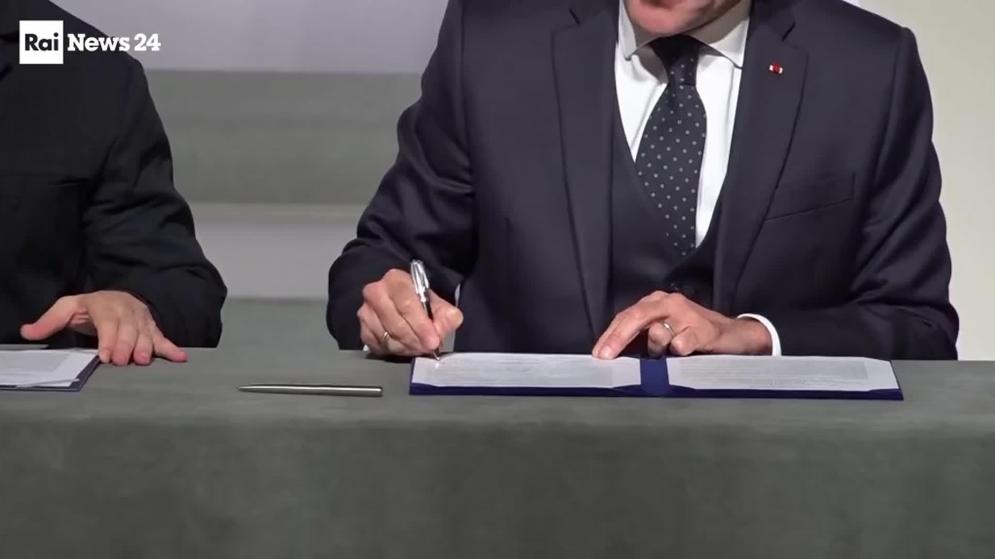 Londra e Parigi pronte a inviare contingenti militari e aiuti finanziari