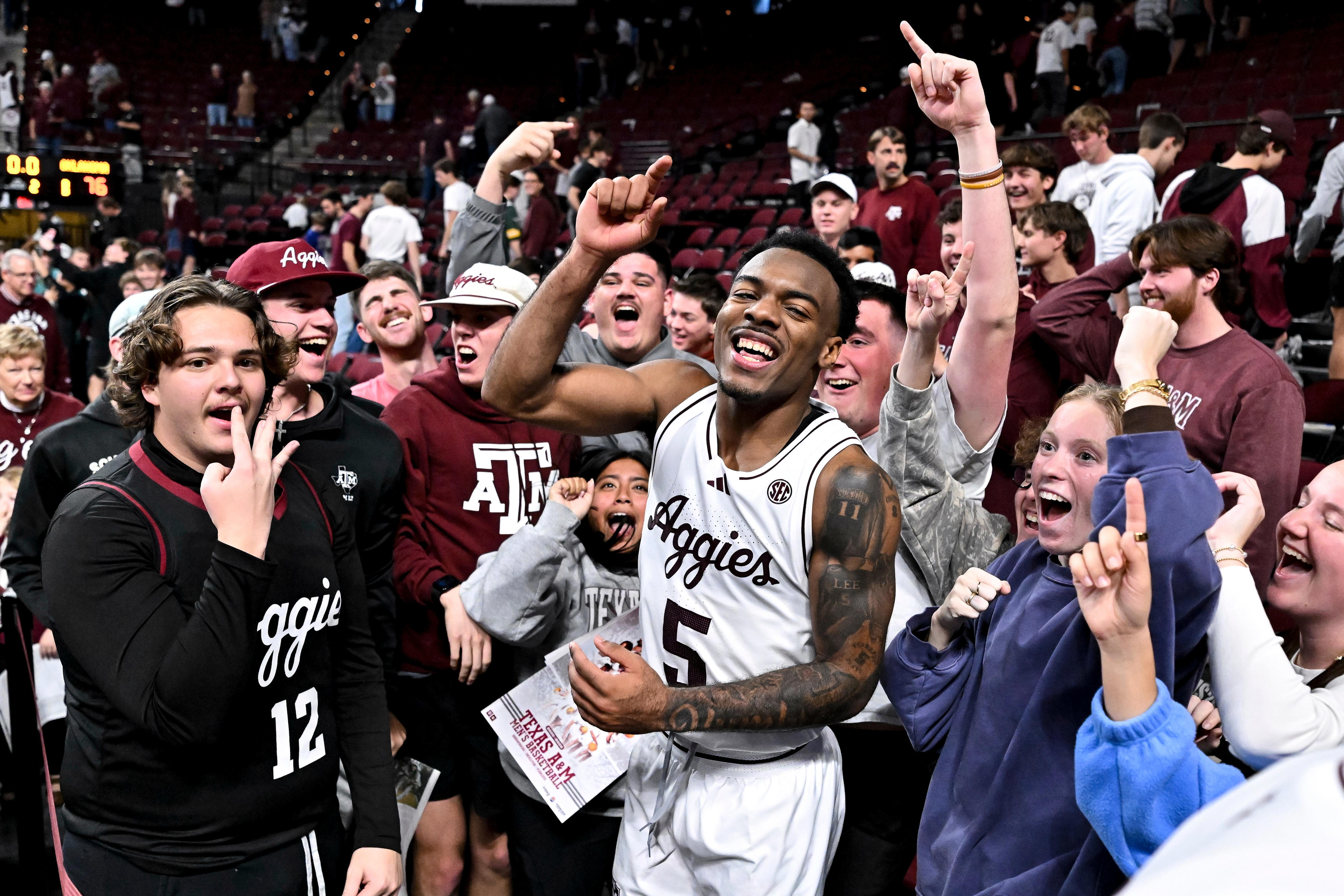 Social media reacts to Texas A&M's epic 83-76 home win over Oklahoma