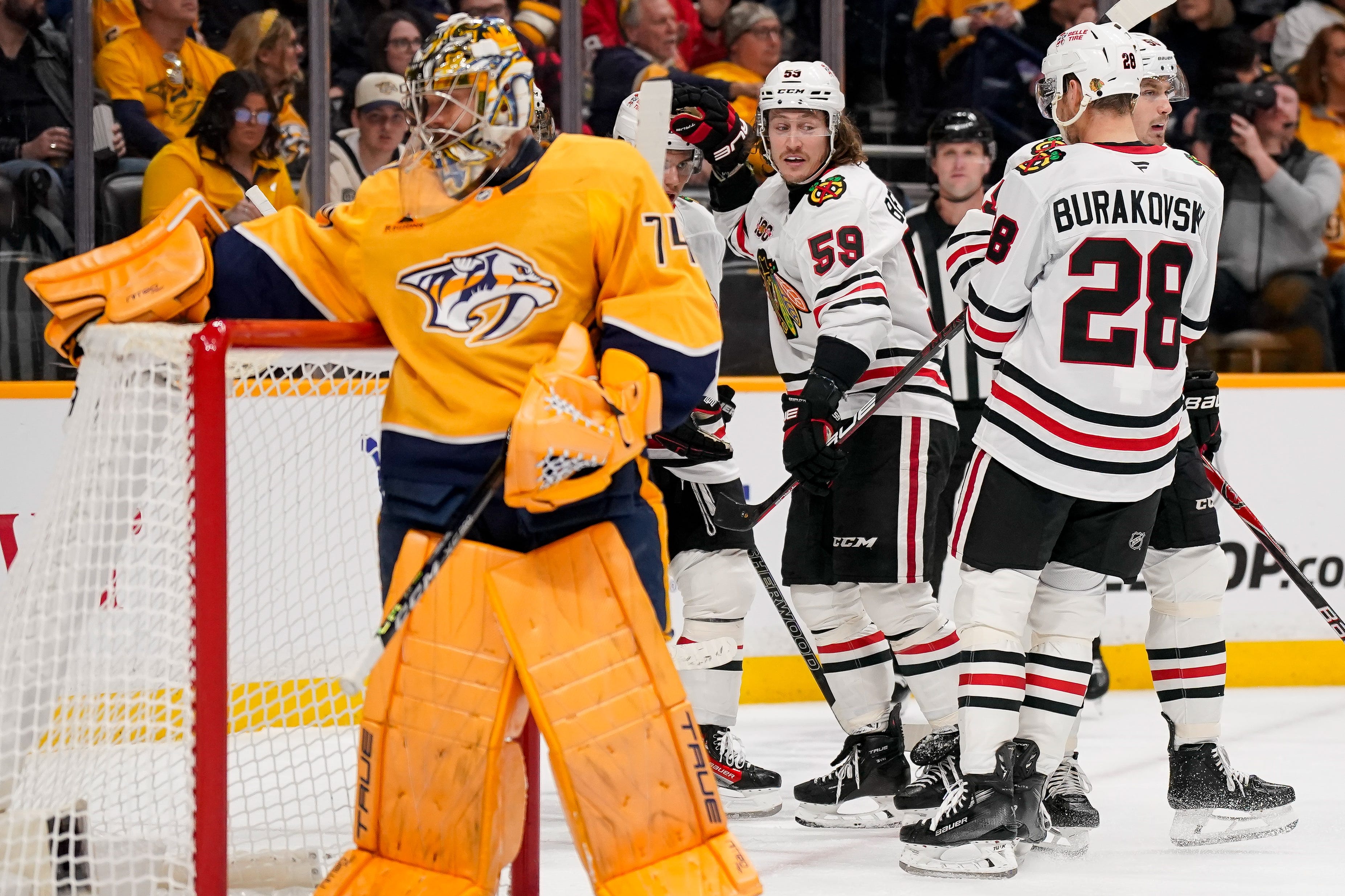 Predators fall 3-0 to Blackhawks, Drew Commesso's 1st career shutout