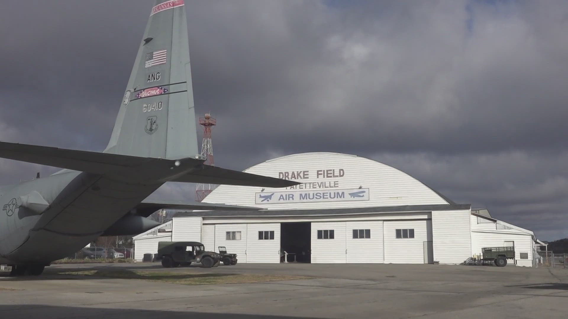 Arkansas Air and Military Museum lets guests ride in historic vehicles