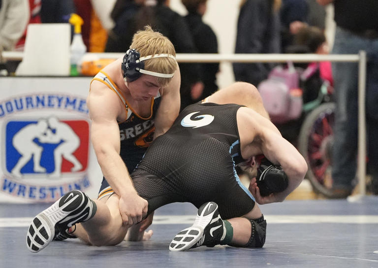 Marcarlo Mannello, George Johnson win Eastern States Wrestling titles