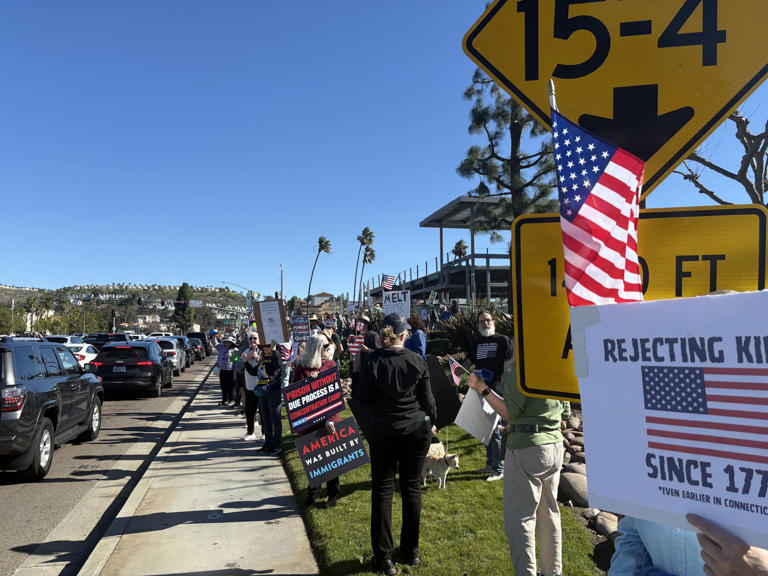Protestas se extienden por el condado de San Diego