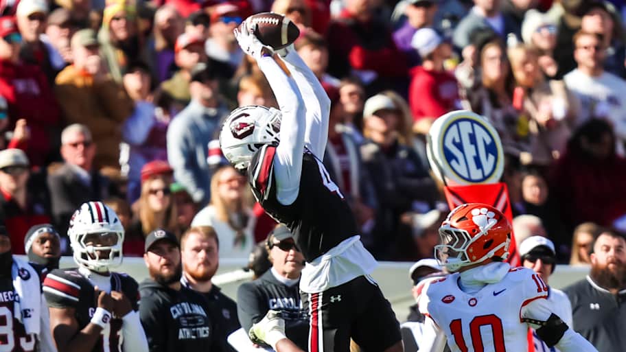 Miami's transfer run continues, landing a star wide receiver from the SEC
