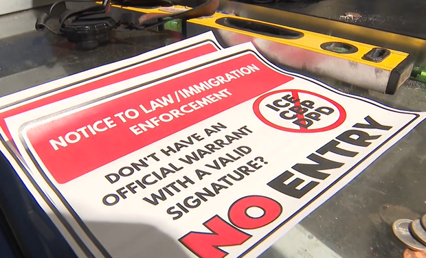 A Detroit group is teaching residents about rights they have during ICE ...