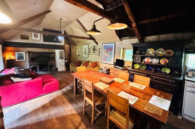 Welsh cottage looks like it's sat in the Australian outback