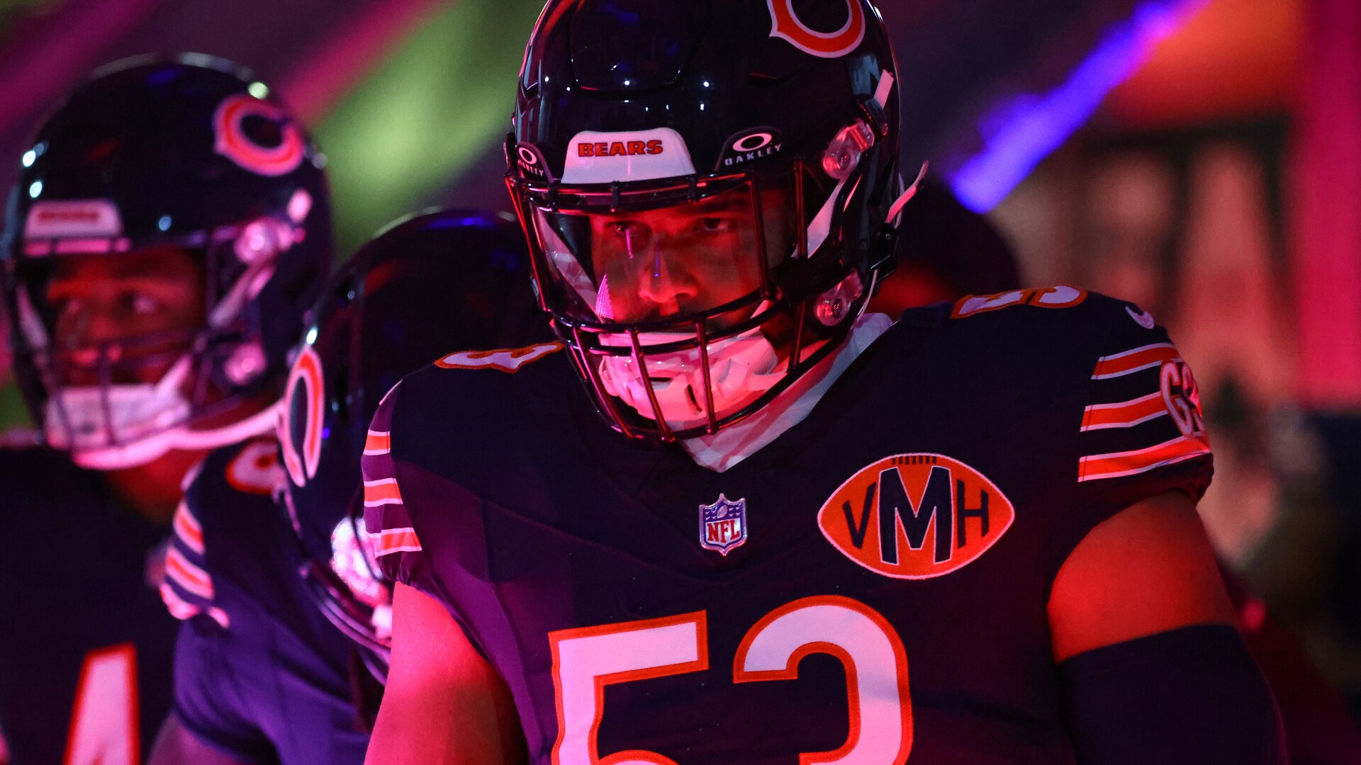 Bears LB TJ Edwards carted with ankle injury as Packers take 14-3 lead