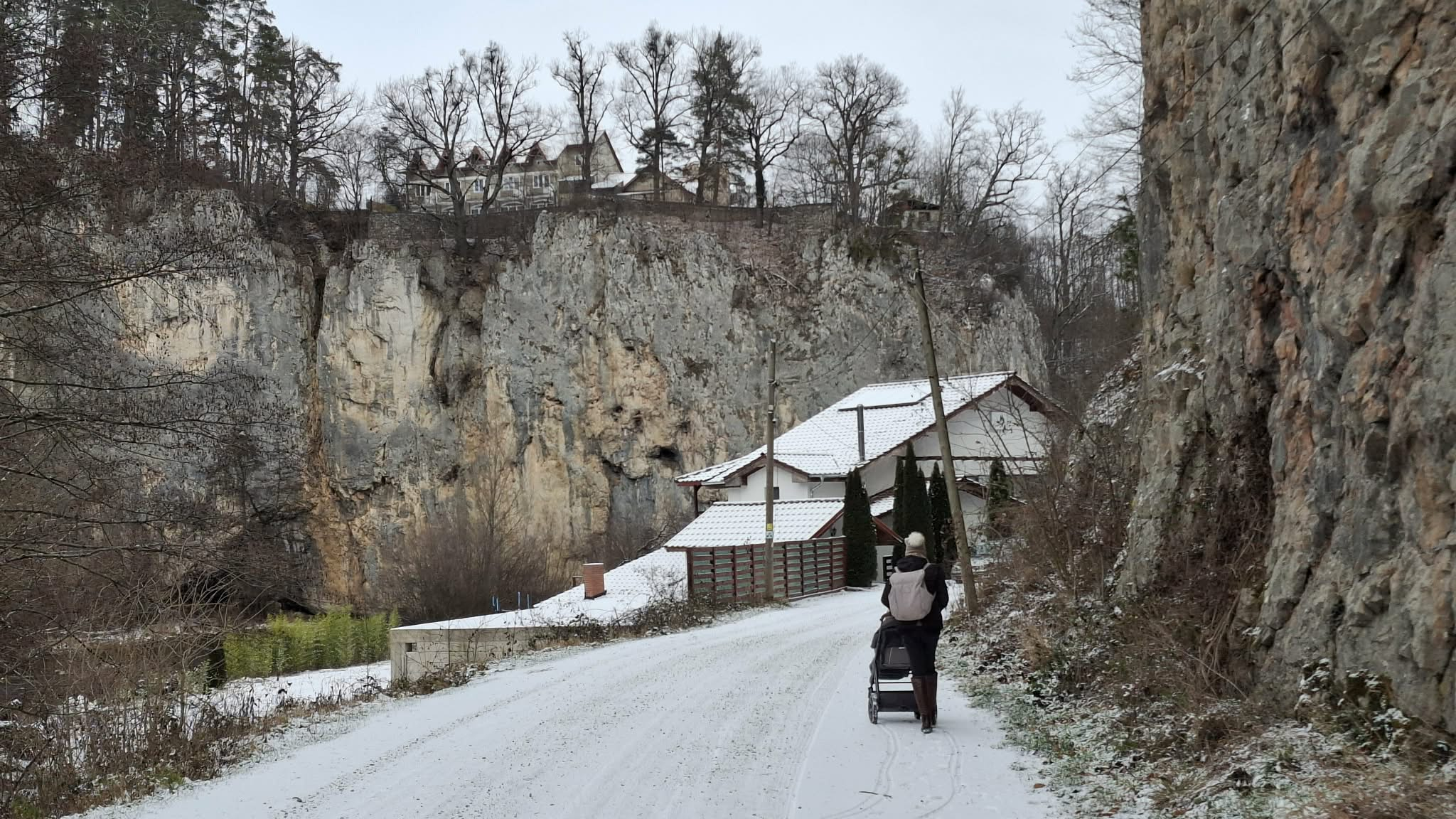 Hulló hó, autózás és szusiétterem: ilyen volt a szilveszterünk ...