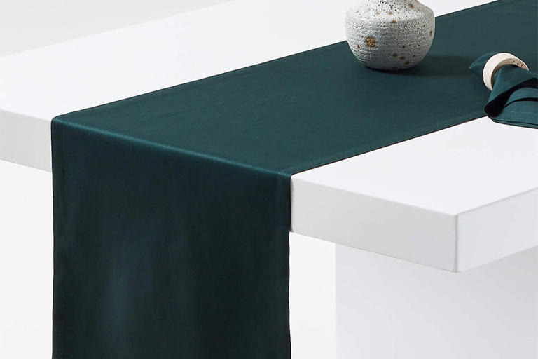 Crate & Barrel’s warehouse sale is packed with high-quality essentials ...