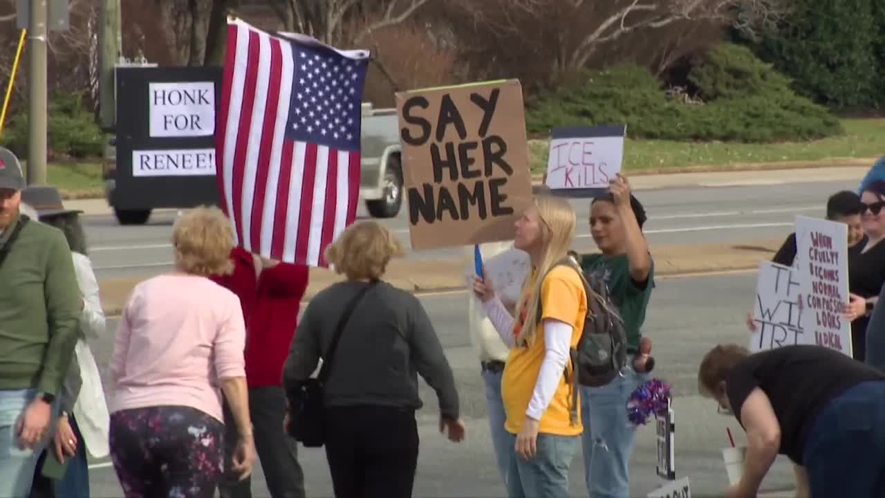 Hundreds gather in Newport News to protest Minnesota woman's death ...