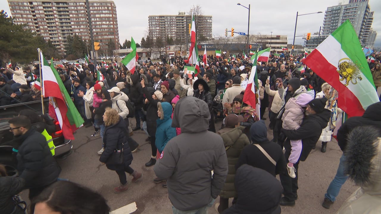 Richmond Hill march draws thousands in solidarity with Iran protesters