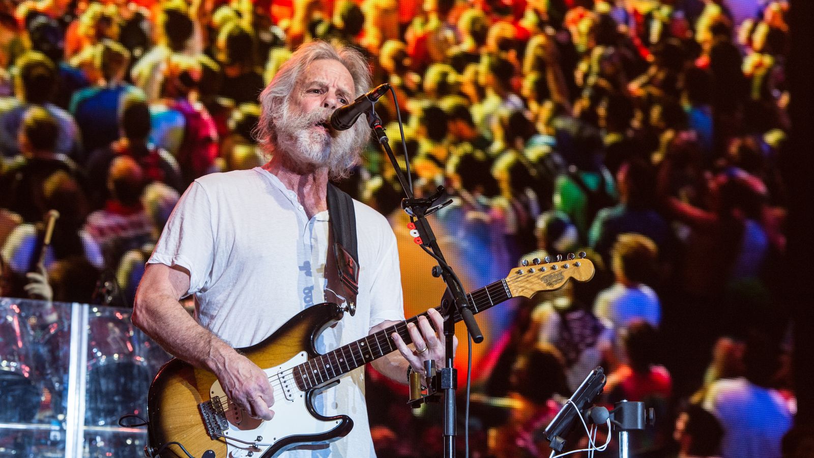 Grateful Dead singer and guitarist Bob Weir has died