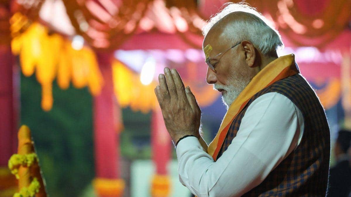 Swabhiman Parv: PM Modi leads Shaurya Yatra, offers prayers at Somnath ...
