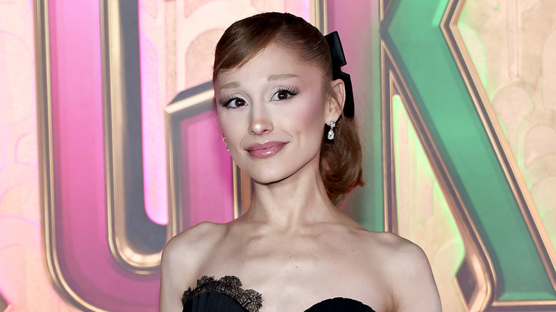 Jarring photos of Ariana Grande that make us miss her old face