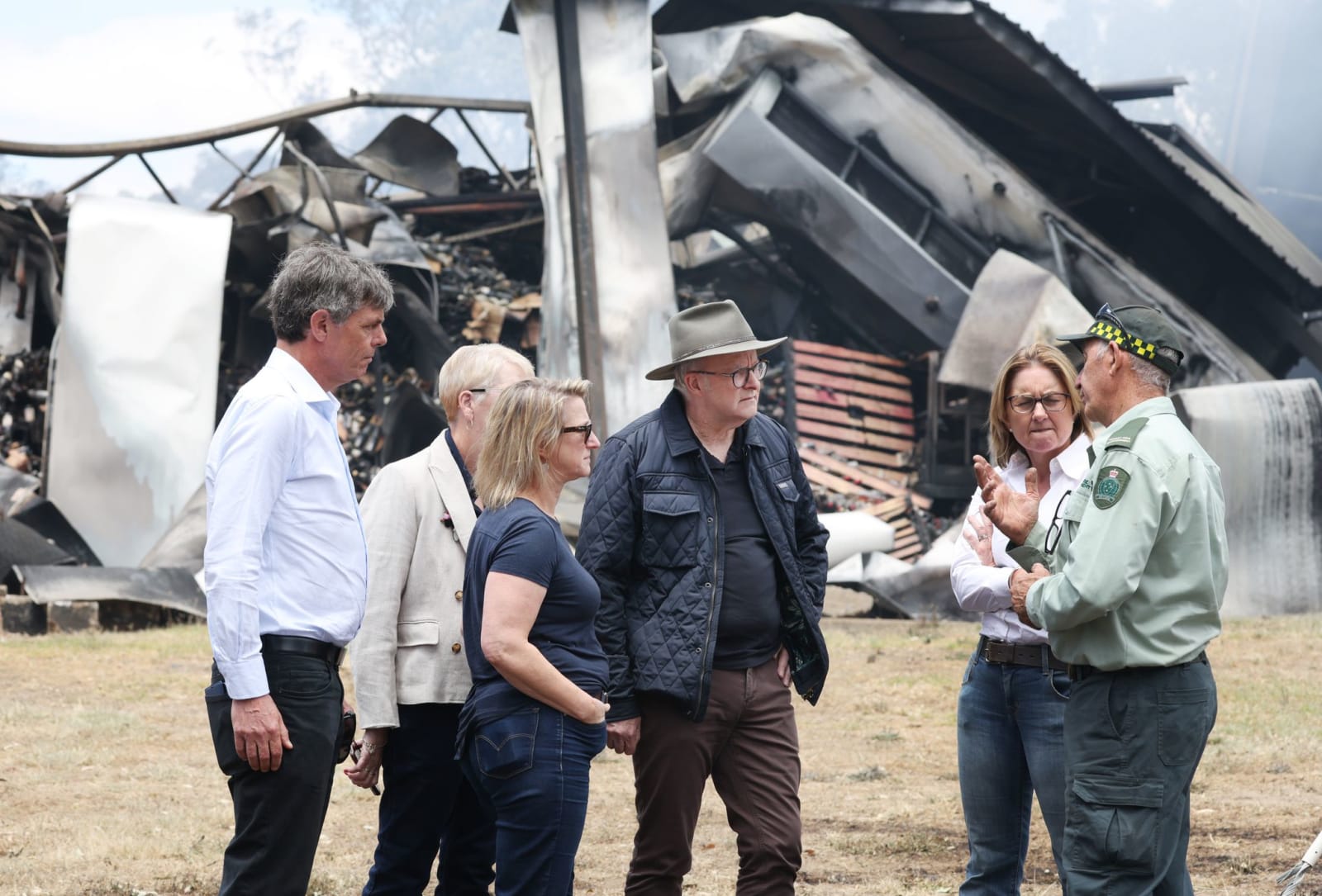One dead as Australian bushfires continue to burn across Victoria