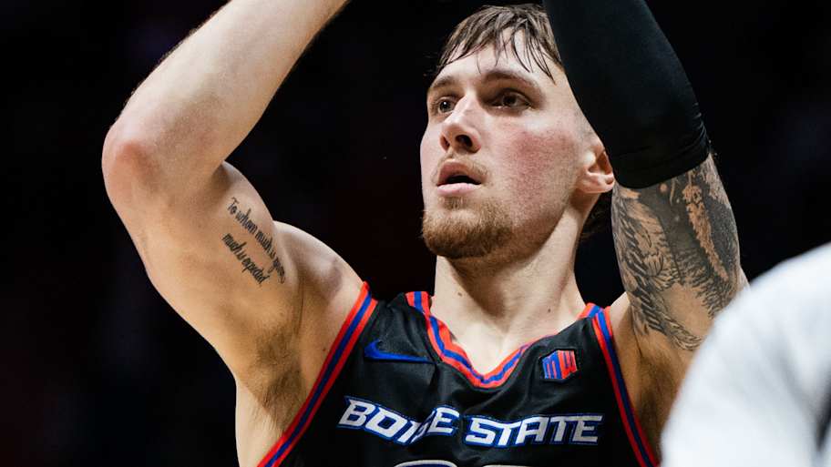 Boise State flat again in historic home loss to Utah State