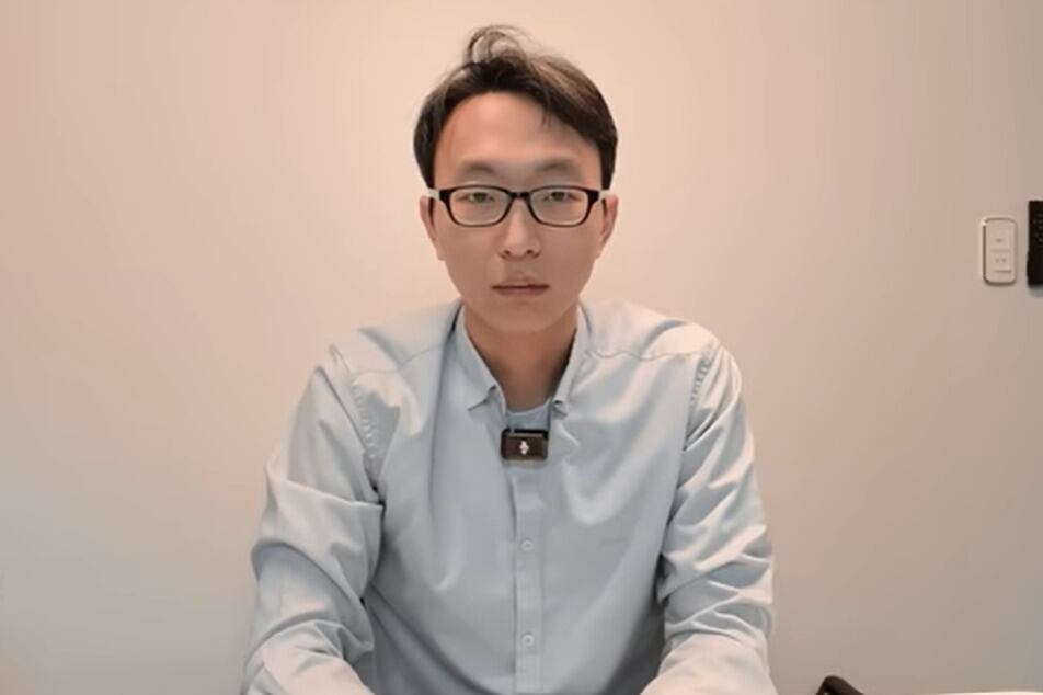 Jung Hee-won apologizes for inappropriate behavior in controversy