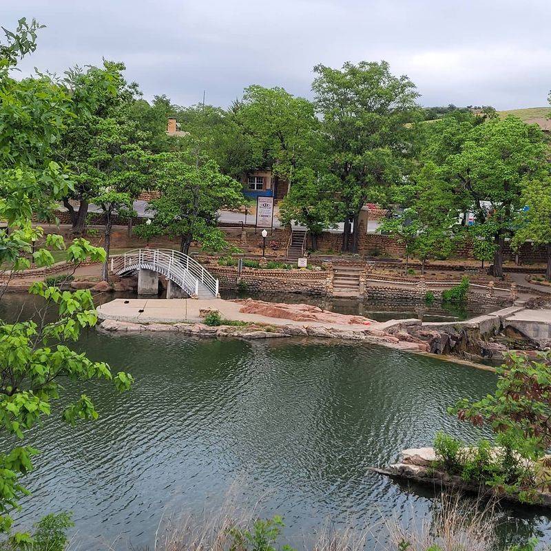 10 Oklahoma small towns locals love to explore on foot