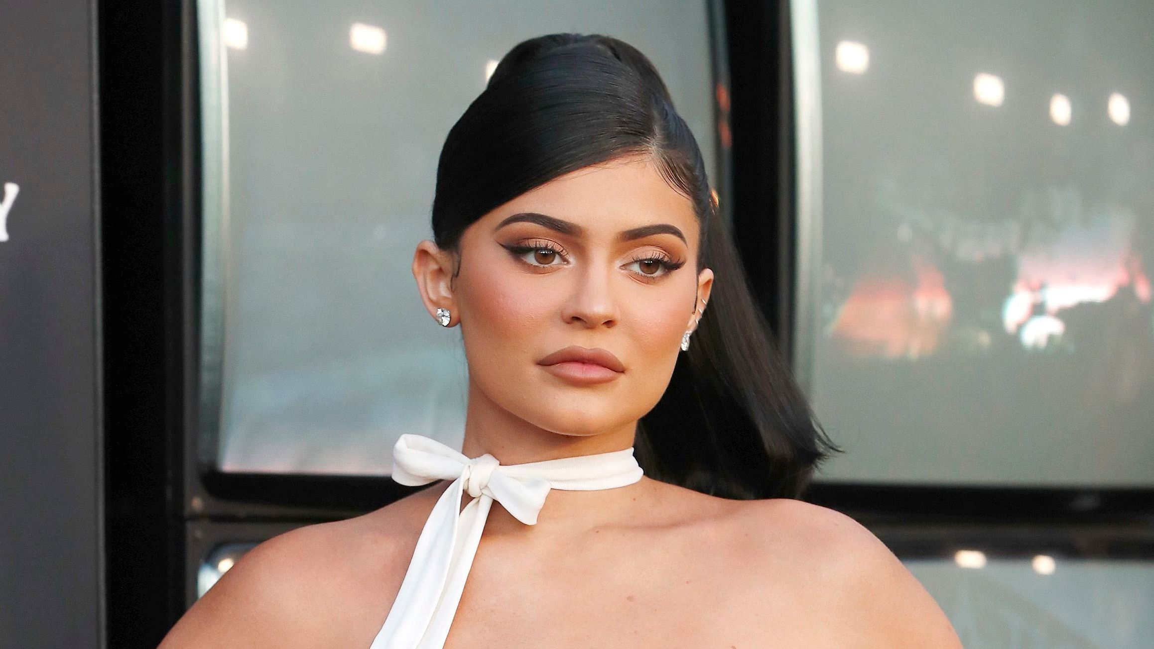 Kylie Jenner’s Cartier panther necklace was a pricey Christmas flex