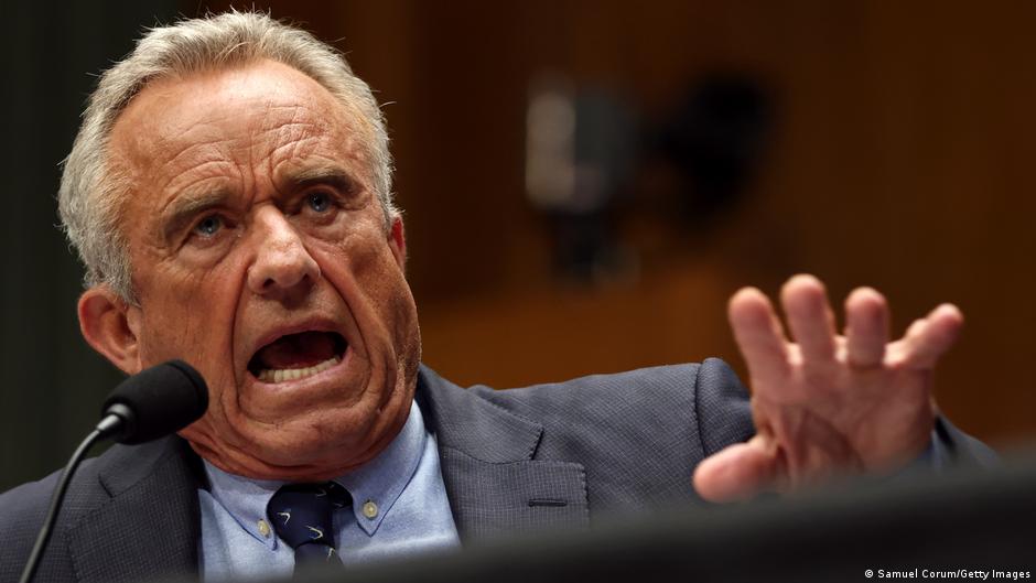 German health minister rejects Robert Kennedy's COVID claims