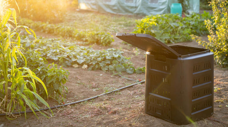 Say goodbye to the eyesore of compost bins with one sleek DIY solution
