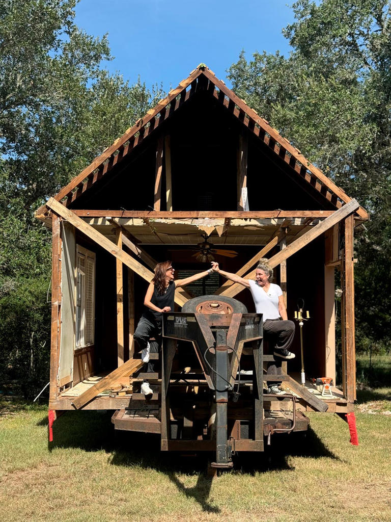 Two interior designers gave this rustic 1880s farmhouse an ethereal ...