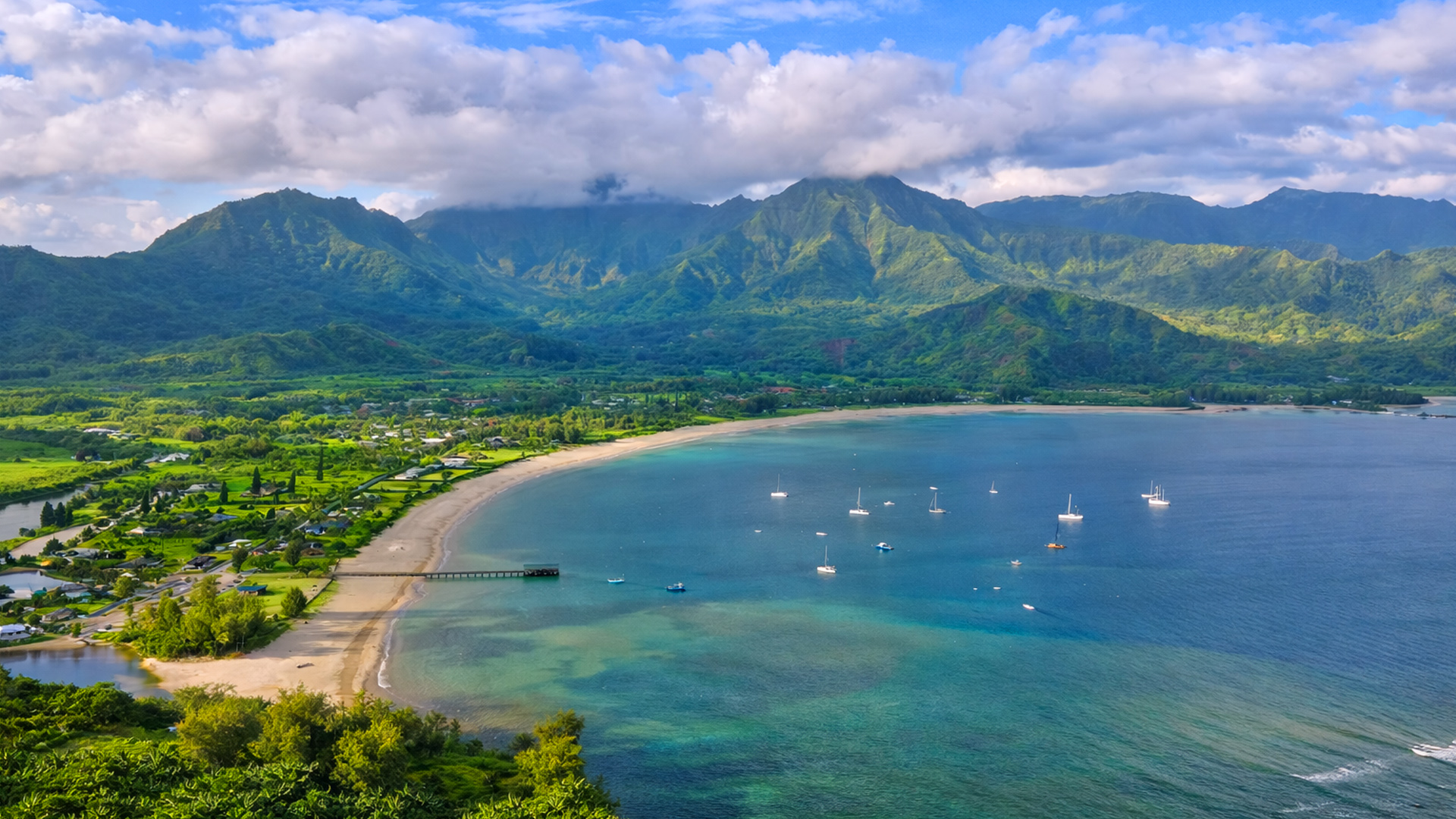 Hanalei Bay tra montagne e oceano