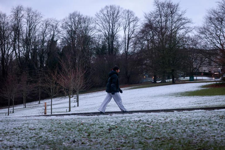 Met Office issues fresh ice weather warning for Nottinghamshire as ...