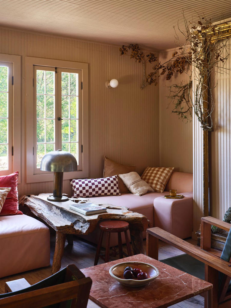 Two interior designers gave this rustic 1880s farmhouse an ethereal ...