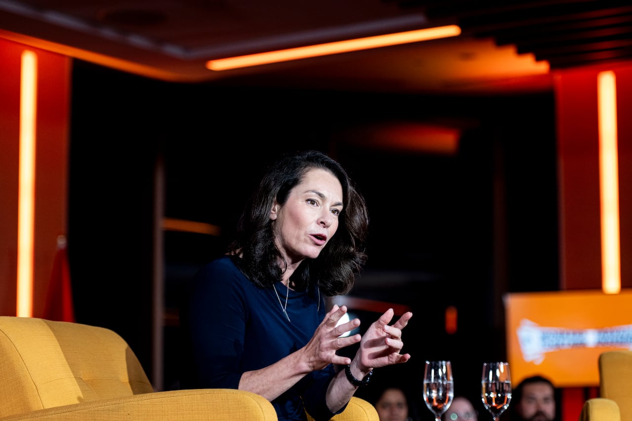 The NDP leadership race is a nail-biter. But is anyone paying attention?