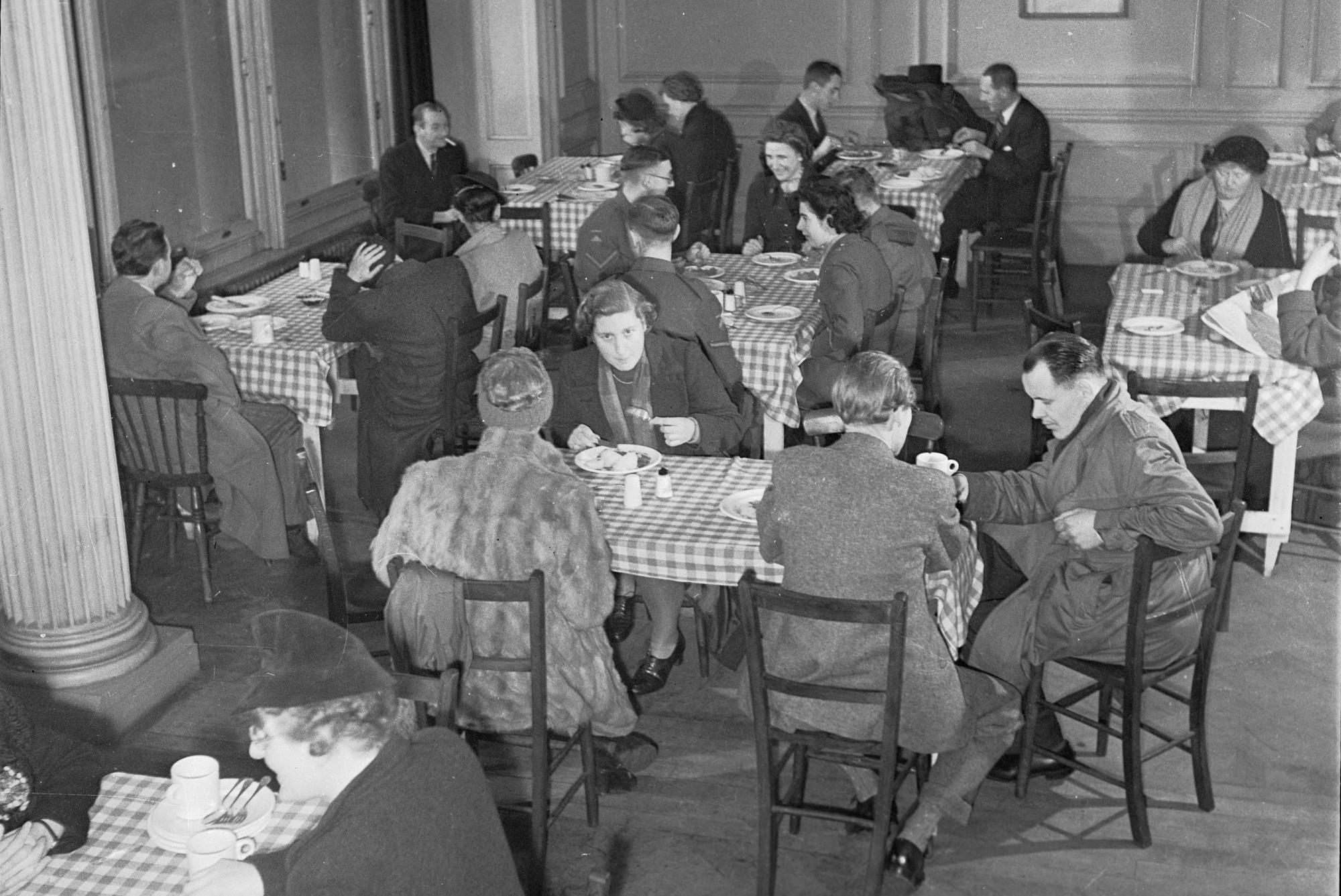 The movement to bring public diners - and good, cheap, nutritious meals ...