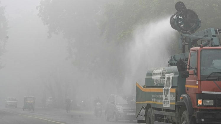 Delhi AQI: Air quality improves to 'poor' category, cold conditions ...