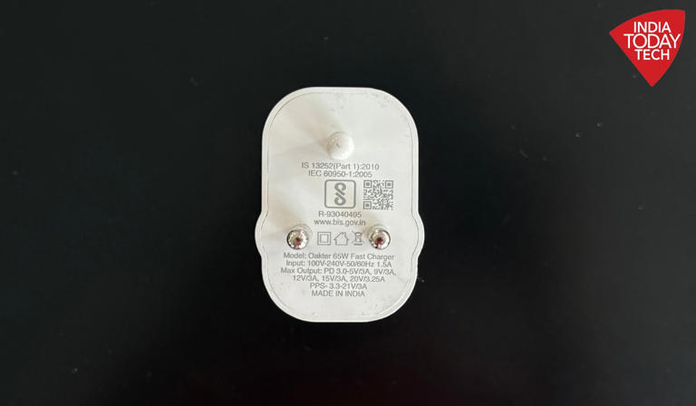 Oakter 65W GaN charger review: Compact design, steady fast charging