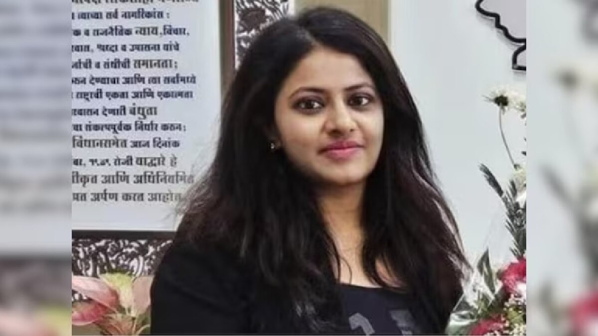 Ex-IAS trainee Puja Khedkar's servant drugged her parents, stole mobile ...