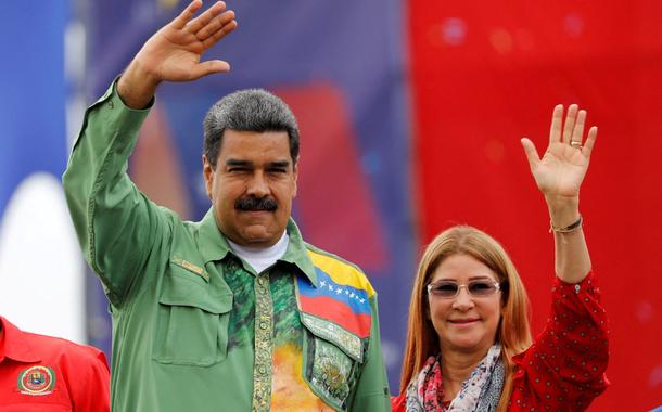 Maduro e Cilia Flores enviam mensagem de união, fé e soberania ao povo ...