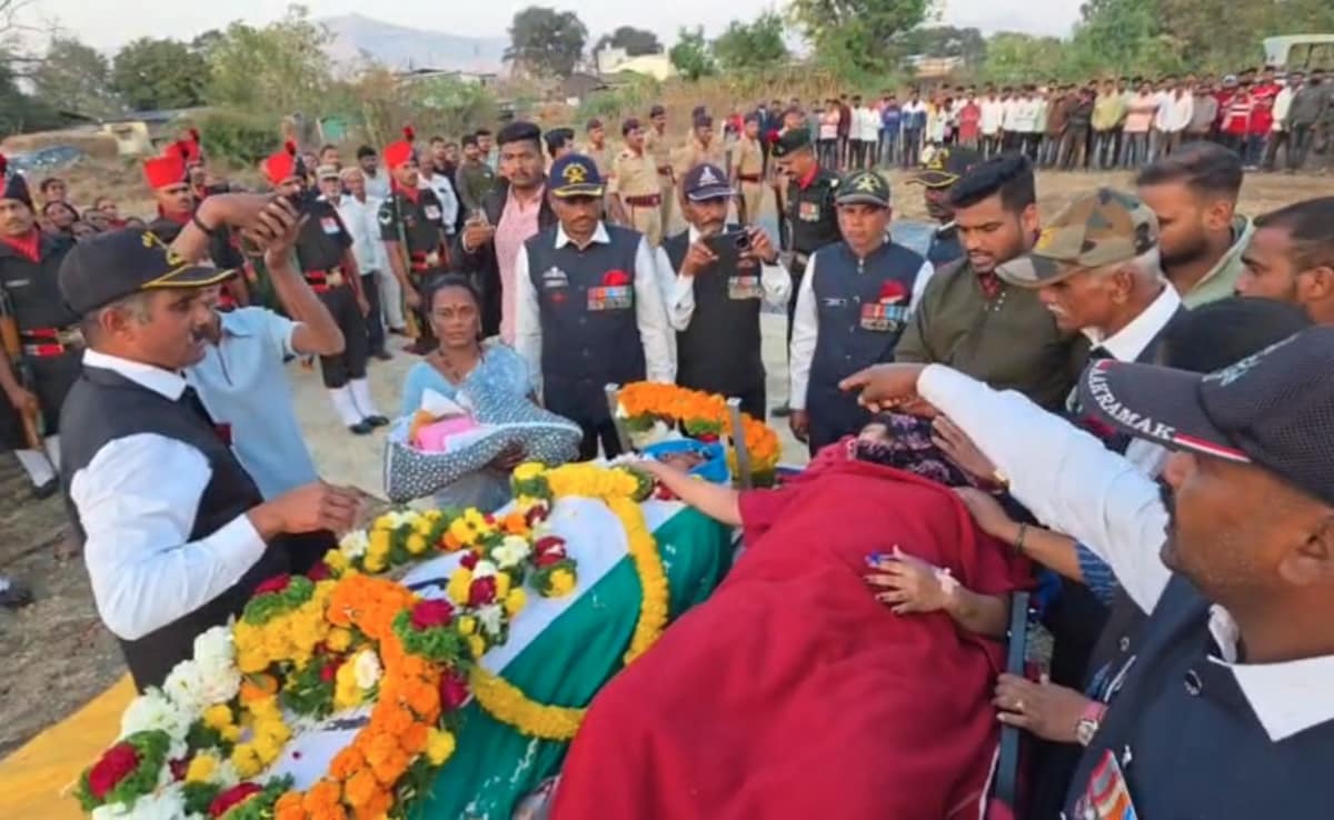 Soldier on paternity leave dies hours before child's birth in Maharashtra