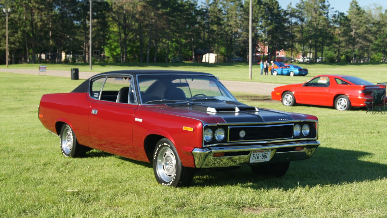 10 vintage V8 machines that made subtlety completely irrelevant