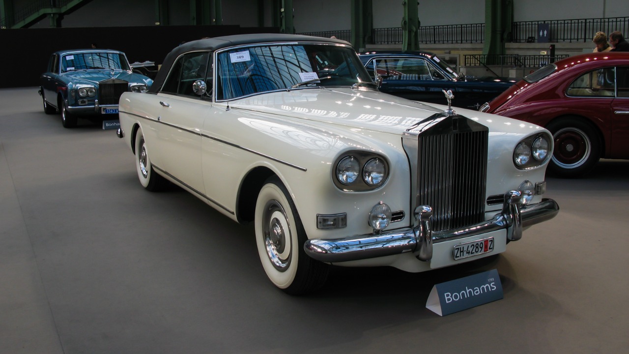 When the 1958 Rolls-Royce Silver Cloud defined luxury