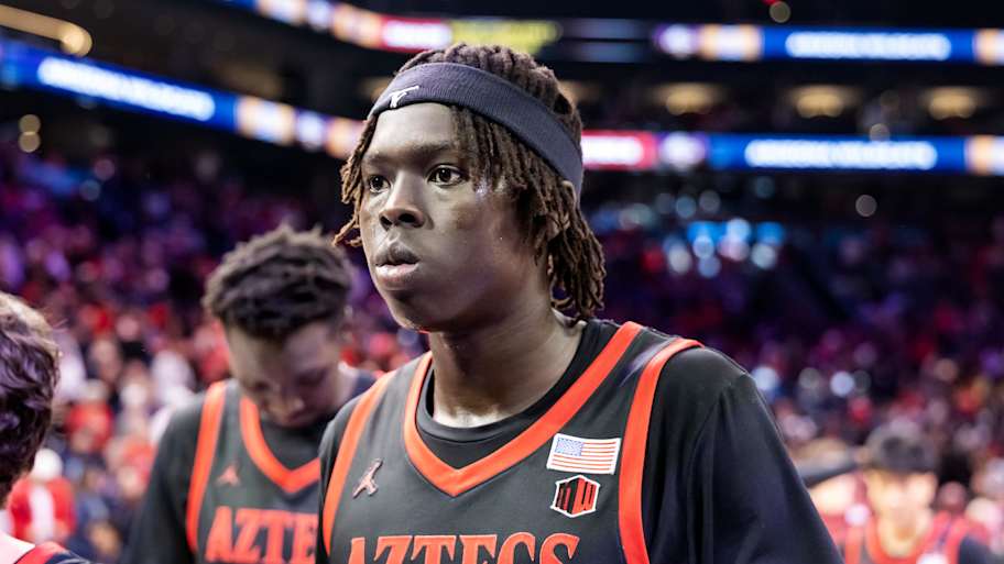 Magoon Gwath comes up strong for San Diego State in 71-52 win against ...