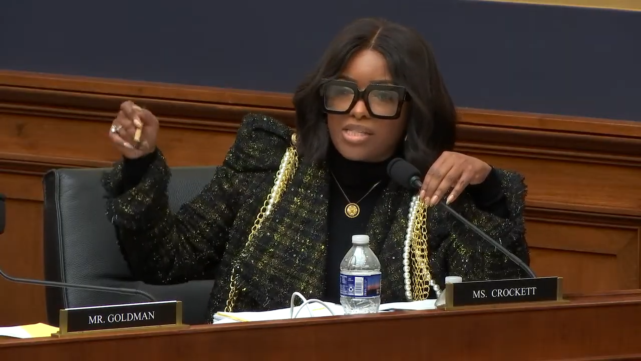 'I don't have any confidence in you': Jasmine Crockett humbles Kash ...